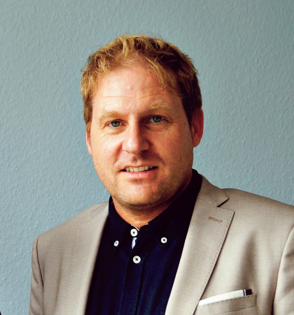 Der neue Schulleiter Herr Ackermann stellt sich vor – Anna-Essinger ...